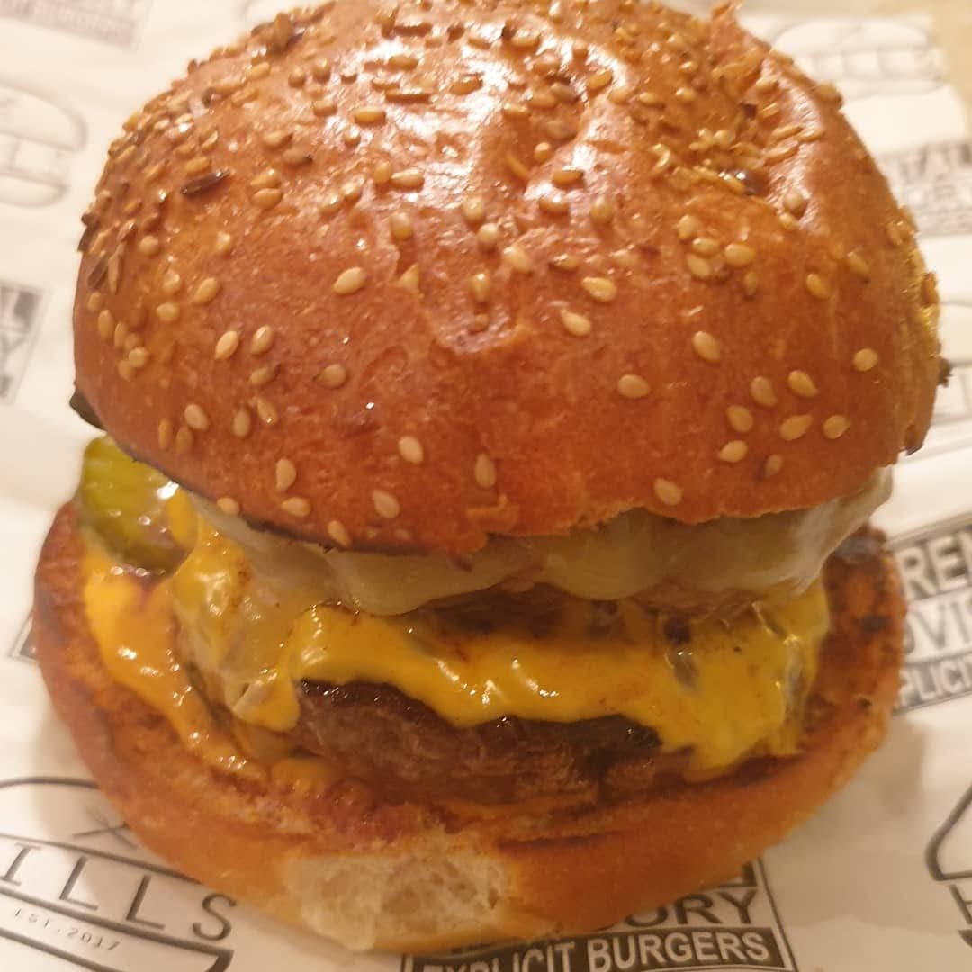 There’s gold (standard burgers) in them there Hills – Hills Brecon ...